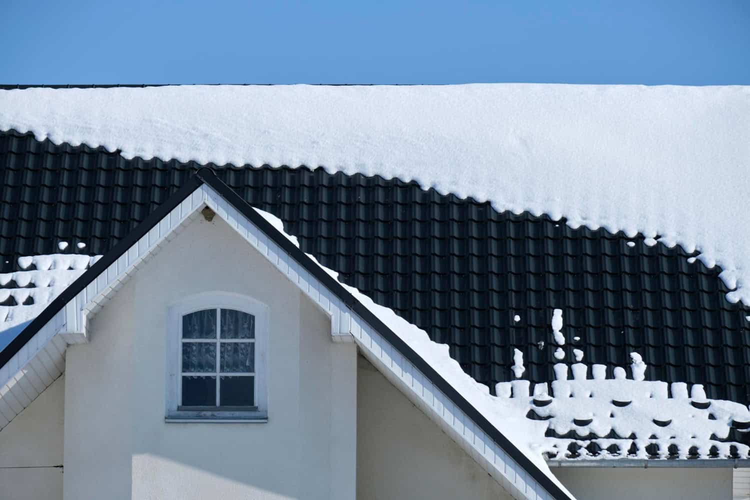 Winter Roof Collapse Warning Signs in Dover – J Carnes & Son Roofing